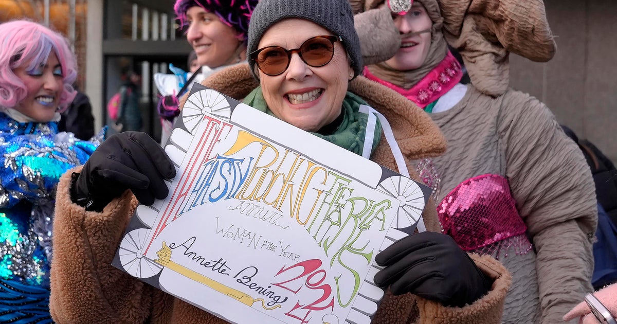 Annette Bening honored as Harvard's Hasty Pudding Woman of the Year ...