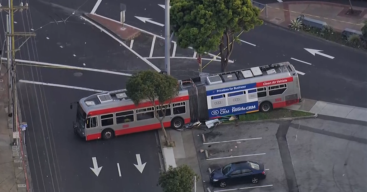 Runaway Muni bus crashes in Daly City, 1 injured - CBS San Francisco