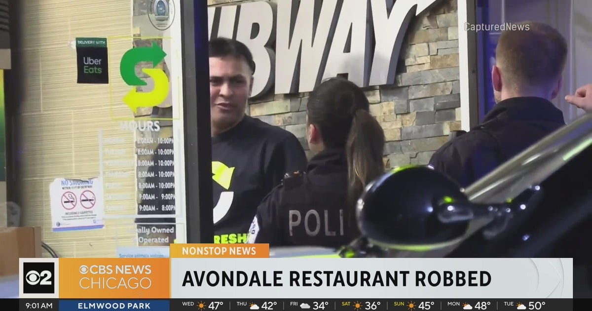 2 Subways among multiple restaurants robbed - CBS Chicago