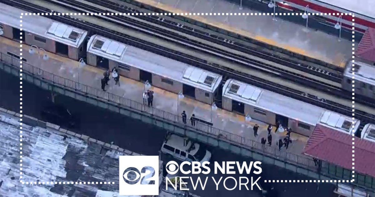16-year-old in custody in deadly Bronx subway shooting - CBS New York