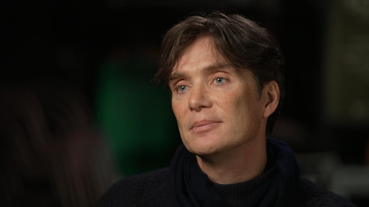 Cillian Murphy said yes to "Oppenheimer" before reading one of ...