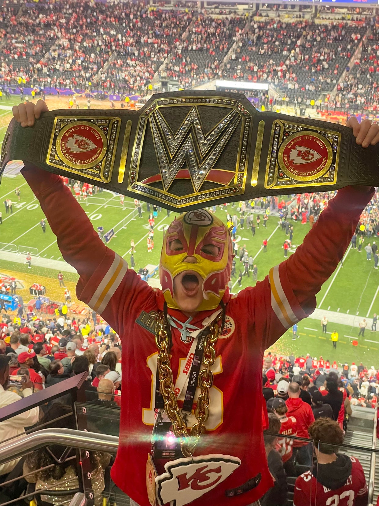 Jason Kelce to send luchador mask back to teen Chiefs fan after going ...