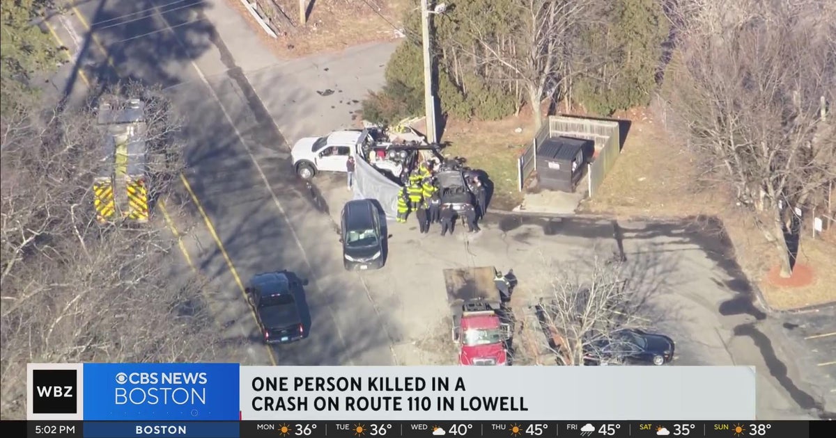Driver killed in fiery Lowell crash - CBS Boston