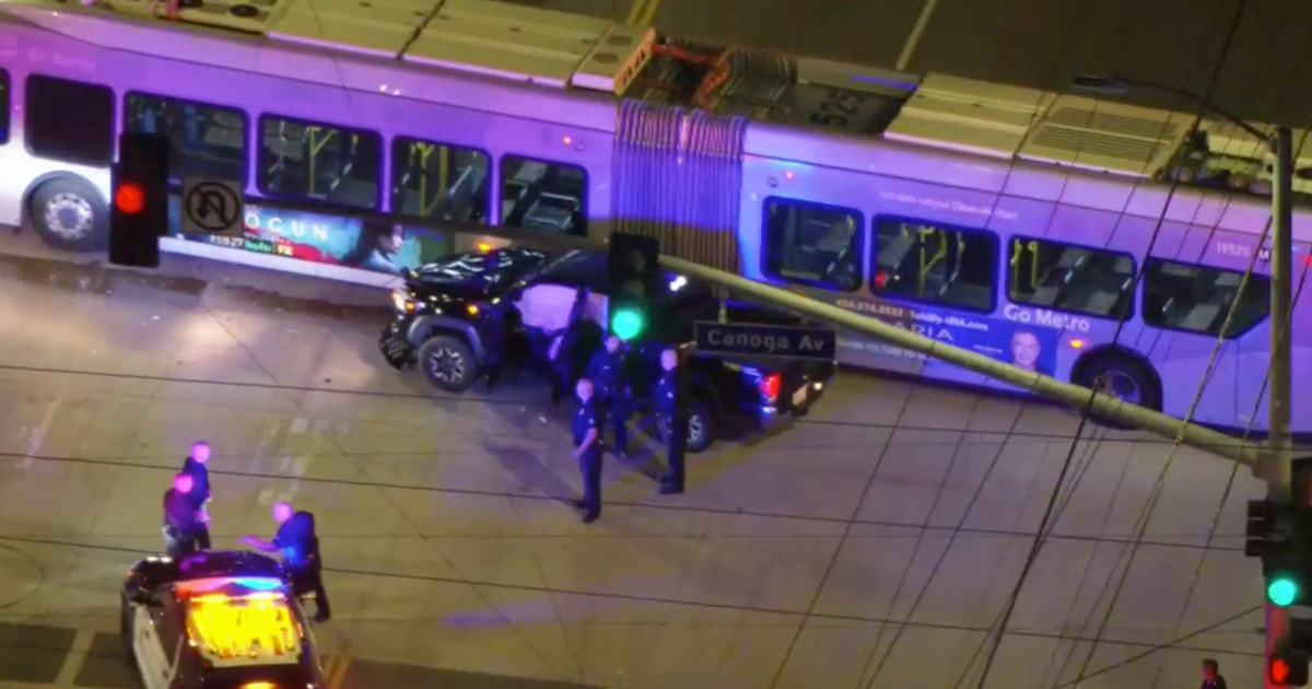 Investigation underway after LAPD vehicle slams into Metro bus in ...