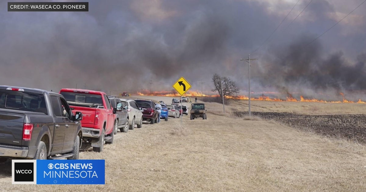 Homes evacuated as grass fire burns in Waseca - CBS Minnesota
