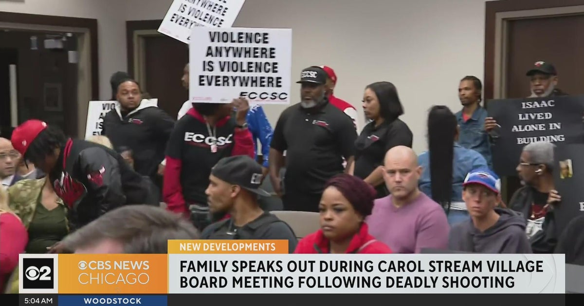 Family of Isaac Goodlow demands accountability during Carol Stream ...