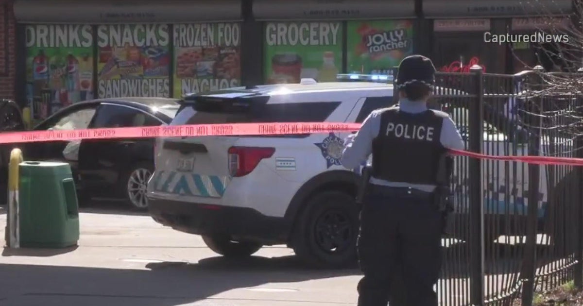 Shooting wounds man, woman at West Side Chicago gas station - CBS Chicago