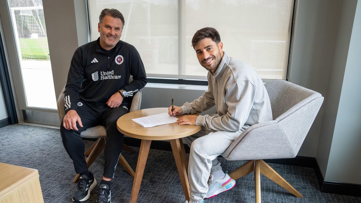 Carles Gil signs multi-year contract extension with Revolution - CBS Boston