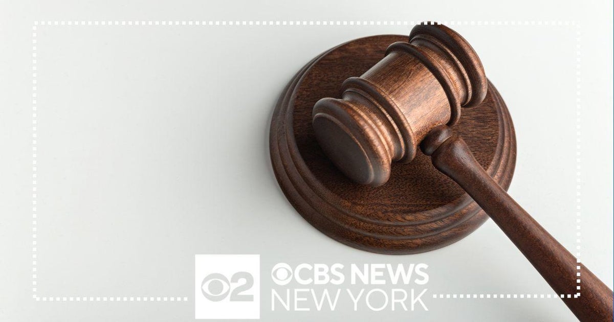 Gov. Kathy Hochul, critics pointing fingers over state bail laws - CBS ...
