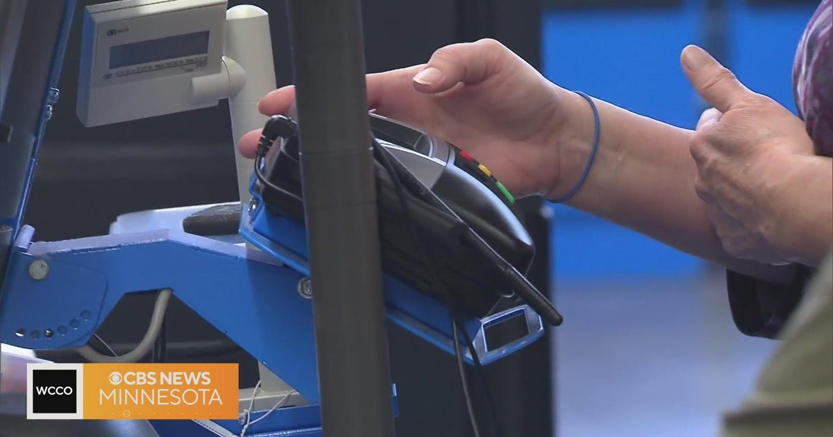 Stores changing up self-checkout lane strategy - CBS Minnesota