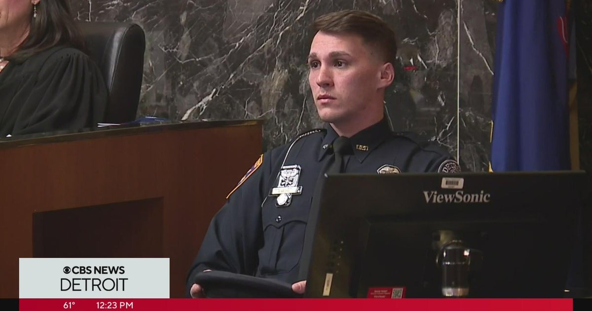 Detroit police officer David Metzke testifies during trial of James ...