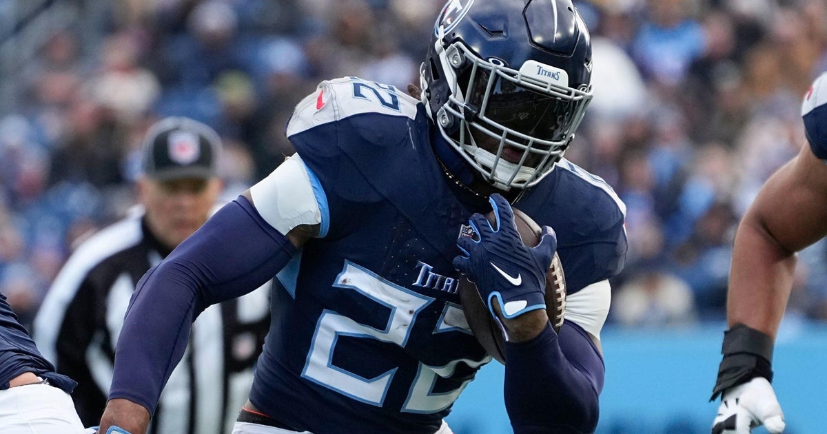 Fans react to Baltimore Ravens report of Derrick Henry signing - CBS ...