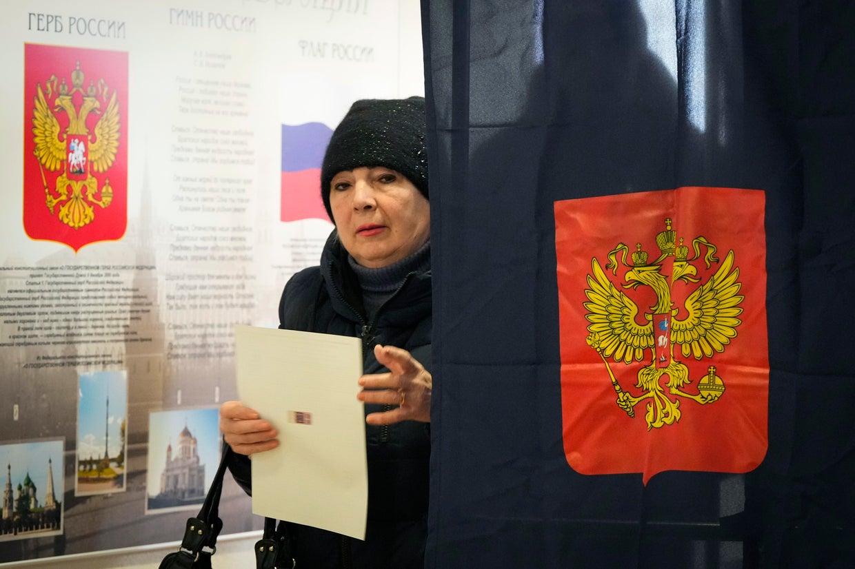 Russian polls close with Putin poised to rule for 6 more years - CBS News