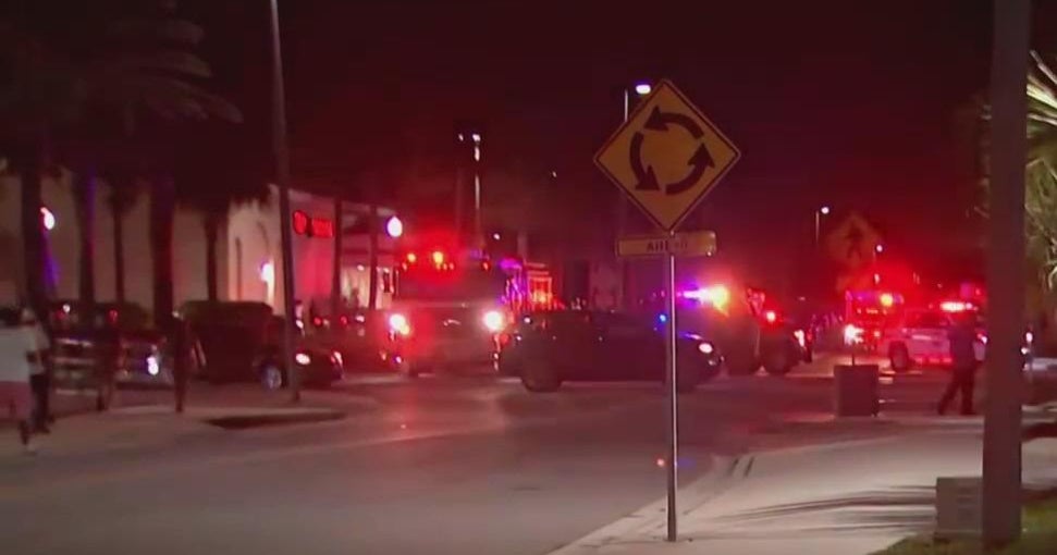 Three shot, one killed in Jacksonville Beach shooting - CBS Miami