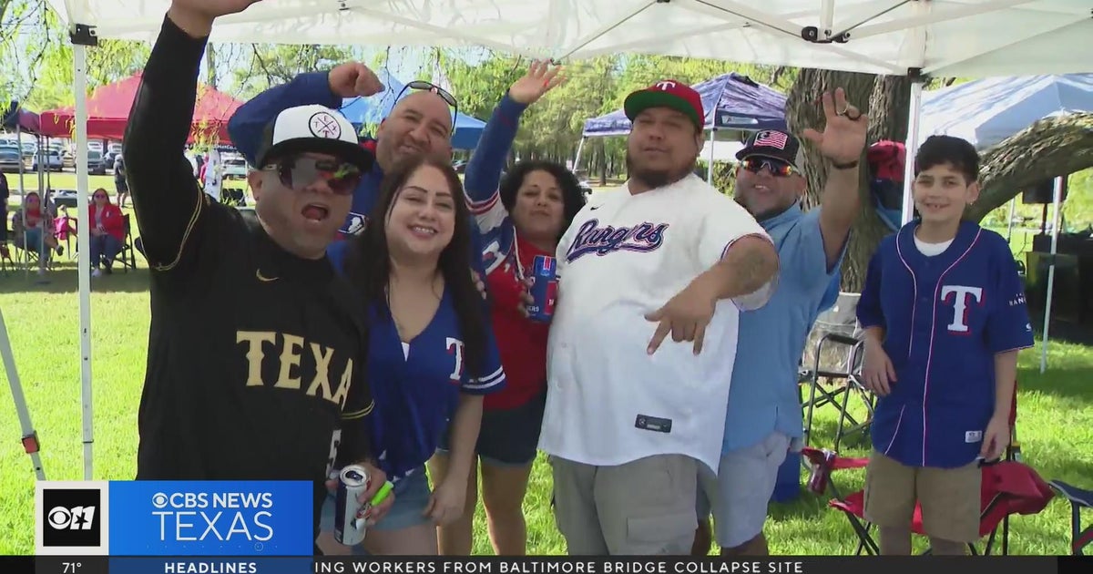 "Show me your pitch": Rangers fans take Opening Day tailgating ...