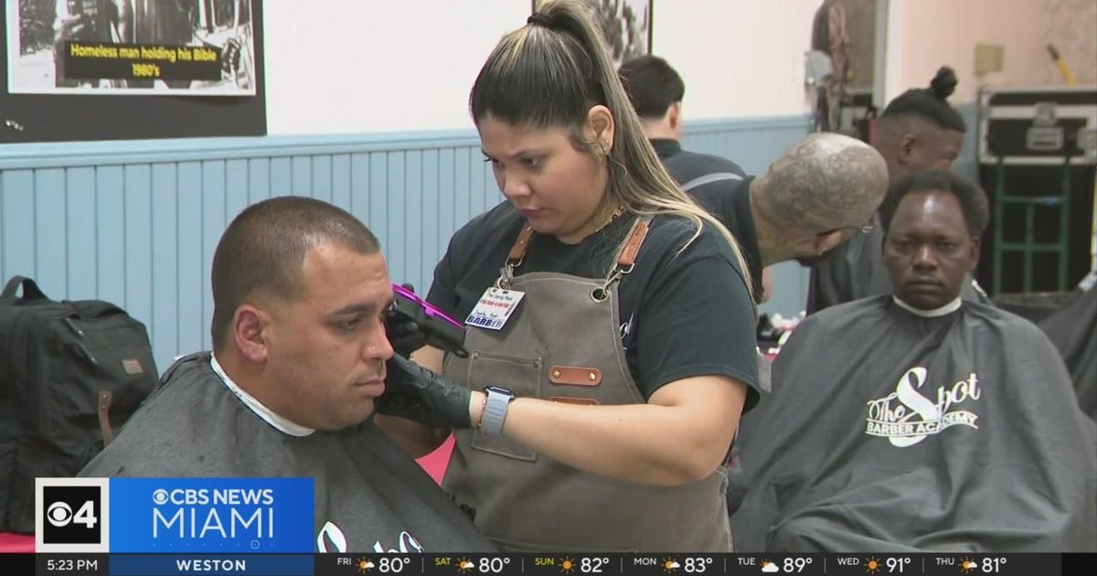 Good Friday at the Miami Rescue Mission - CBS Miami