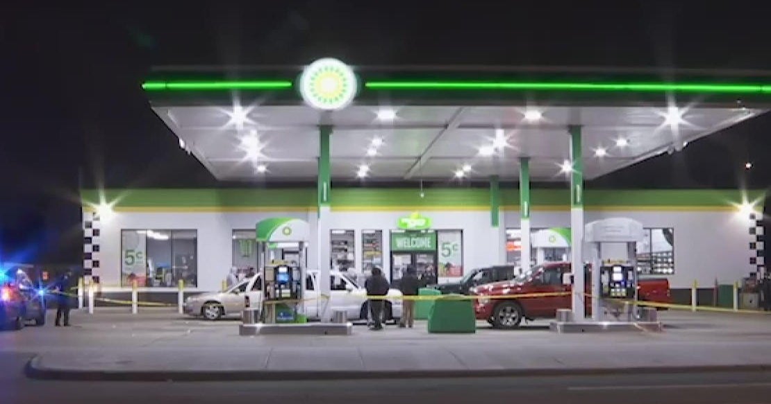 1 killed, another hurt after shooting inside East Chicago, Indiana gas ...