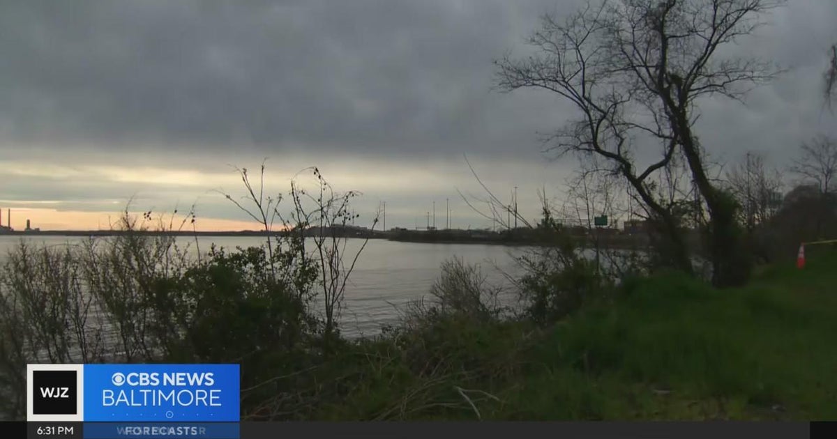 Heavy lifting efforts underway at Key Bridge collapse site - CBS Baltimore