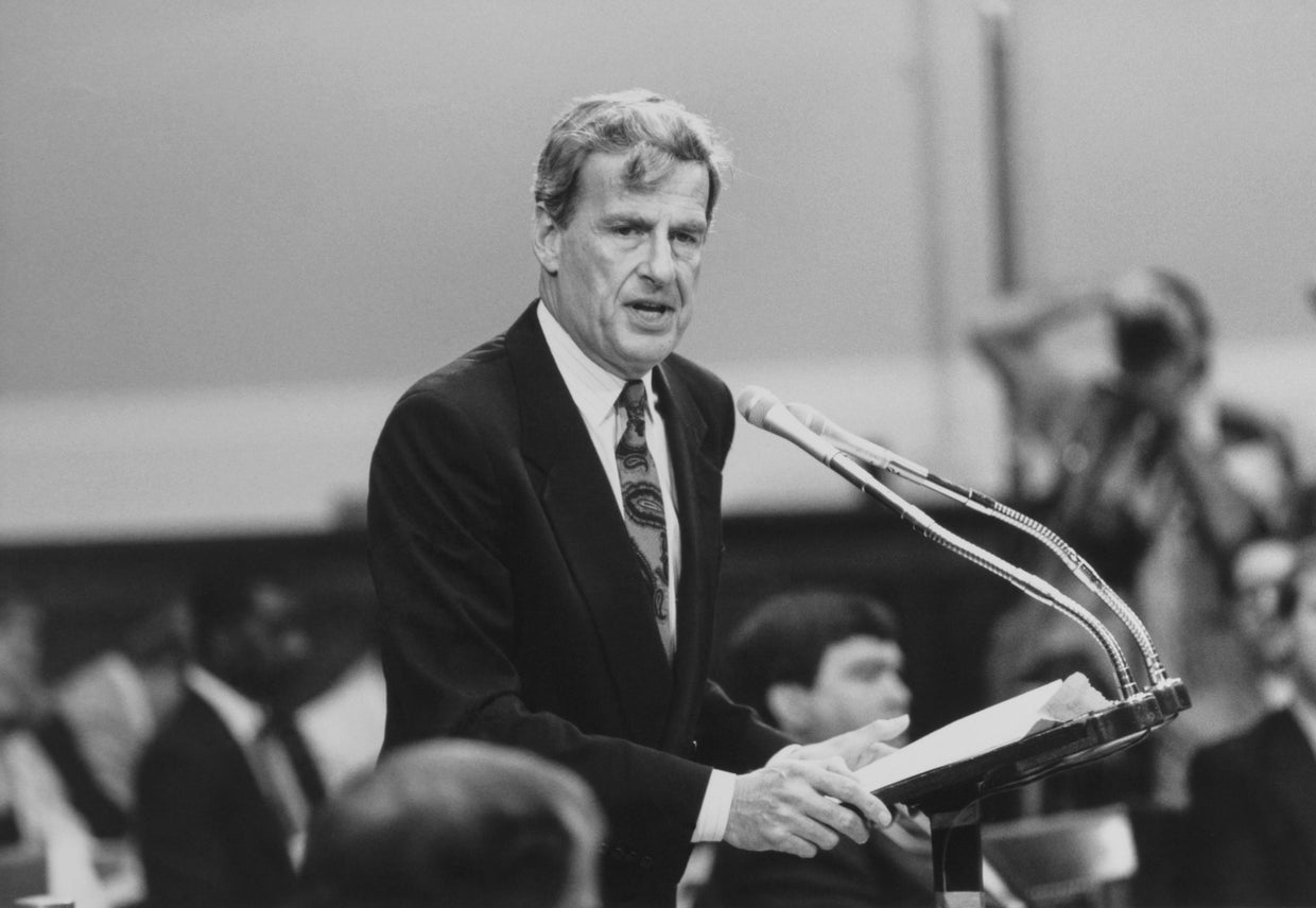 Richard Phelan, former Cook County Board president, dies at 86 - CBS ...