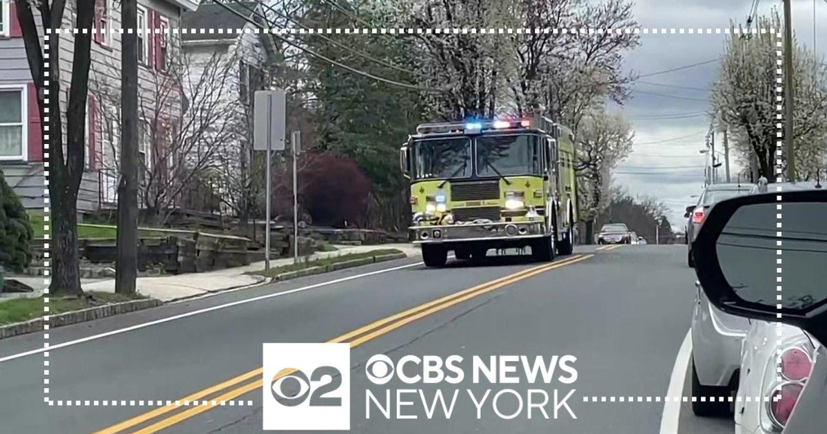 Crews assessing damage at epicenter of Northeast earthquake - CBS New York