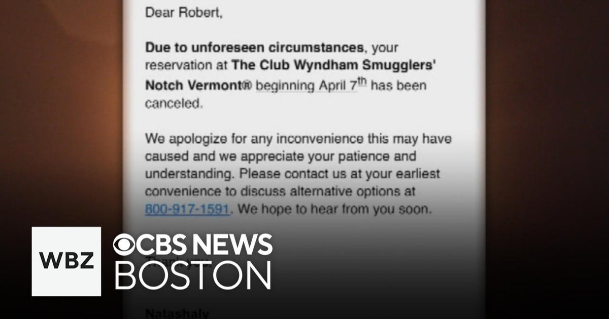 Hotel cancels reservation for Massachusetts man days before eclipse ...