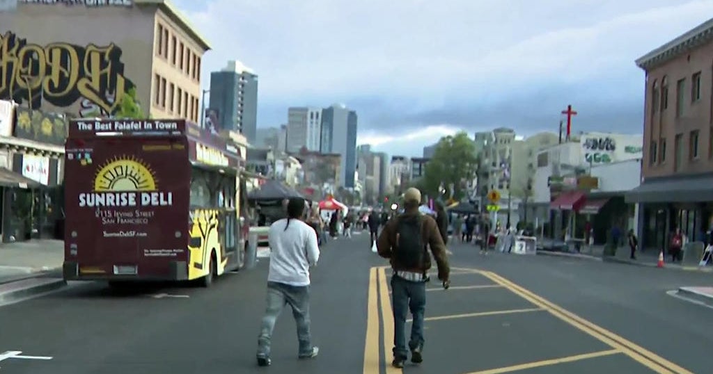 First Fridays street festival returns to Oakland - CBS San Francisco