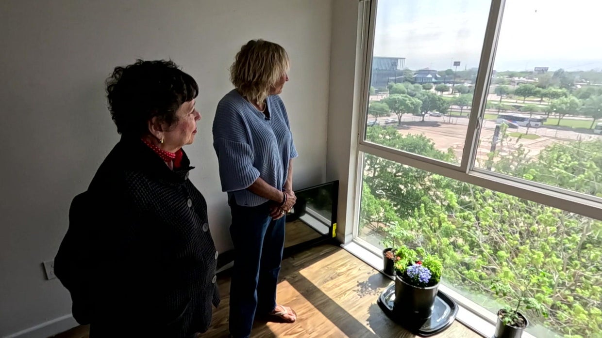 Inside Houston's successful strategy to reduce homelessness - CBS News