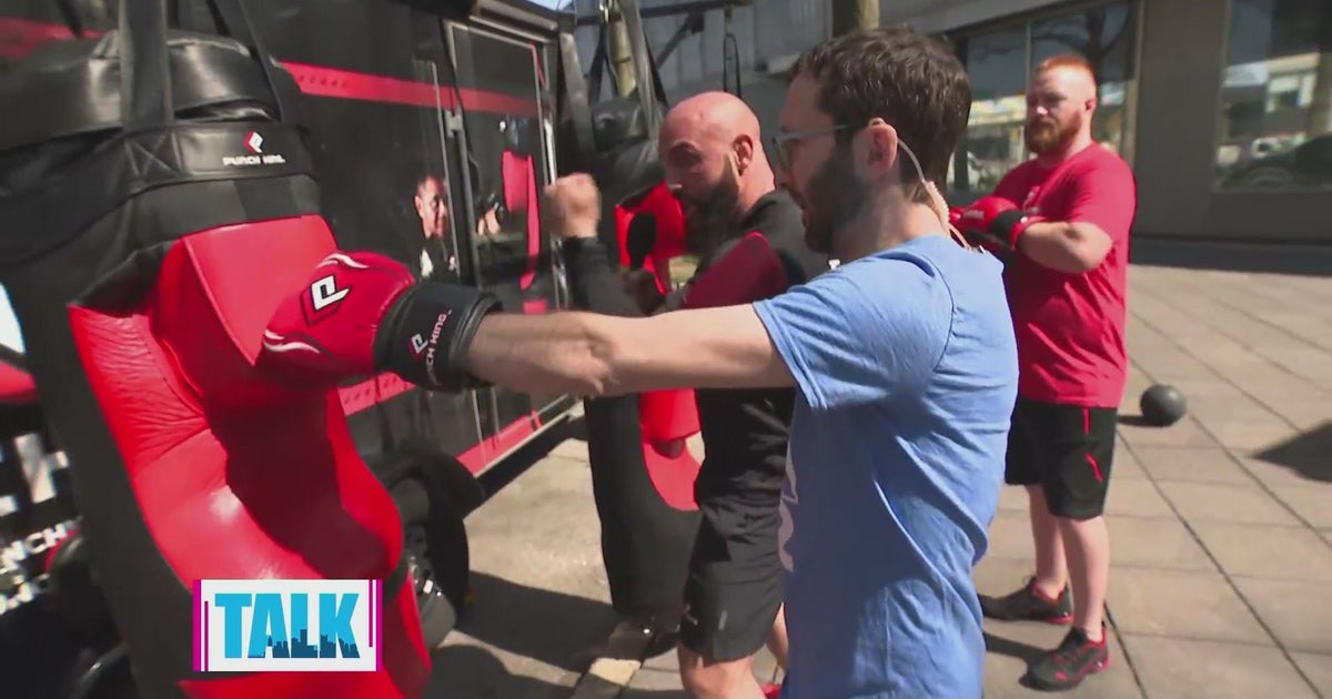 Boaz gets a boxing lesson - CBS Pittsburgh