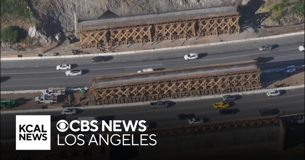 Parts of 101 Freeway closed as construction begins on wildlife crossing ...