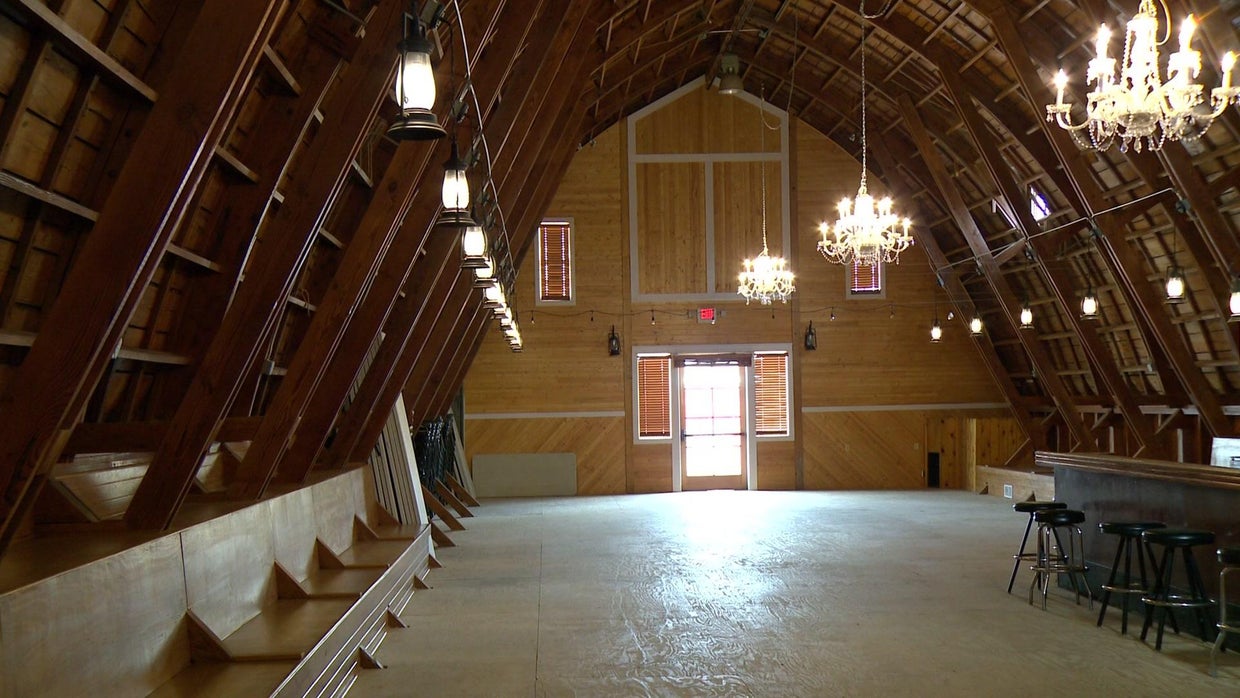 How a century-old cattle barn became a big Minnesota wedding venue ...