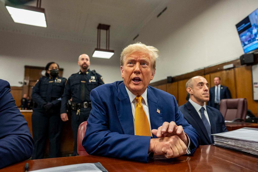 Prosecutors urge judge to hold Trump in contempt again for more gag ...