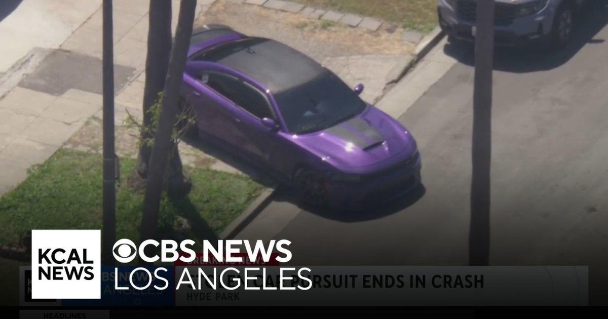 Stolen car pursuit ends in South LA - CBS Los Angeles Stolen car pursuit ends in South LA - CBS Los Angeles