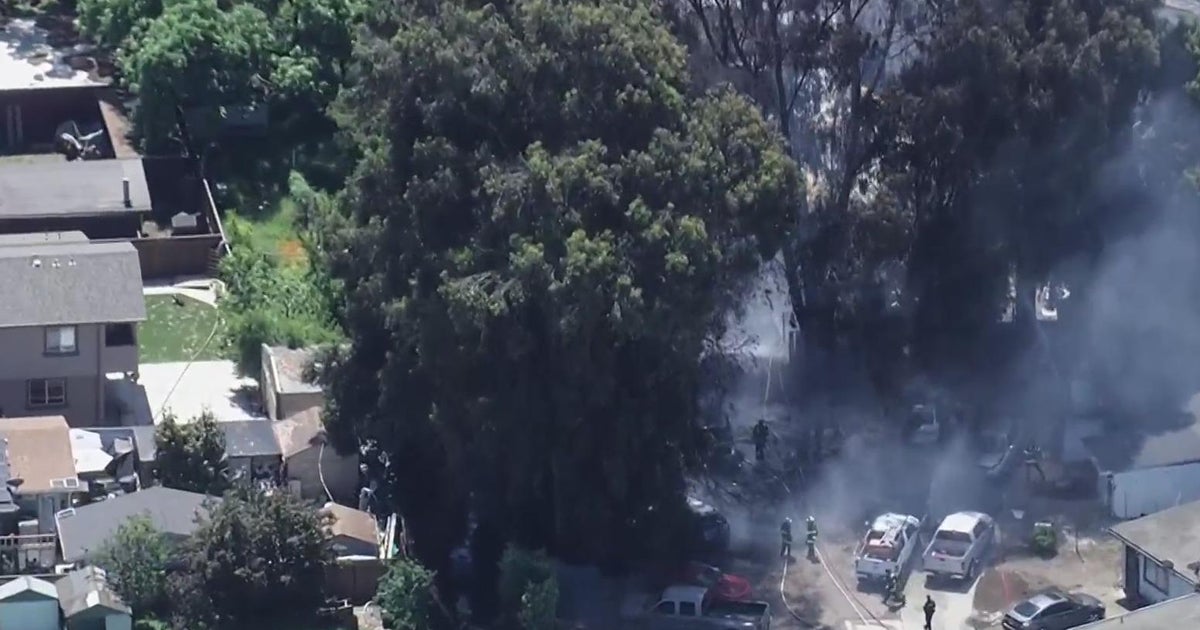 Fire breaks out in Hayward neighborhood; several vehicles in flames ...