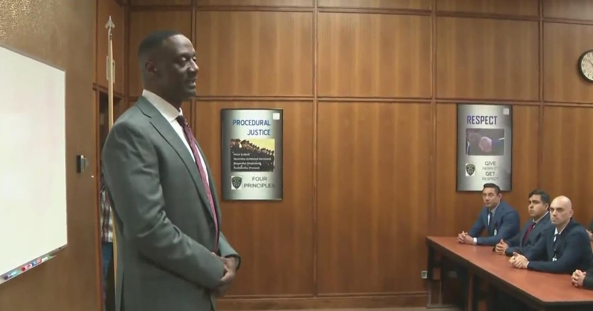 Oaklanders weigh in as new police chief Floyd Mitchell takes over - CBS San Francisco