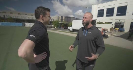 Nick Hardwick Returns to Chargers - CBS Los Angeles