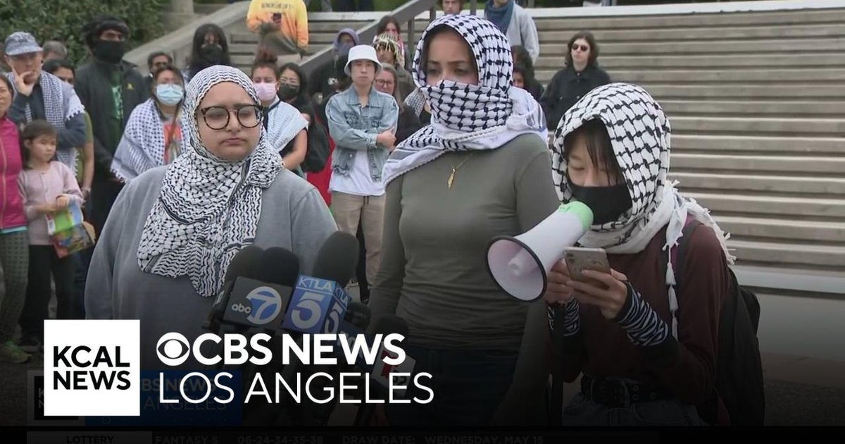 UC Irvine protesters with '"Gaza Solidarity" camp slam police response ...