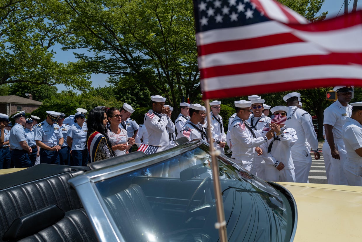 Fleet Week 2024 underway in NYC. See the schedule of events. - CBS New York