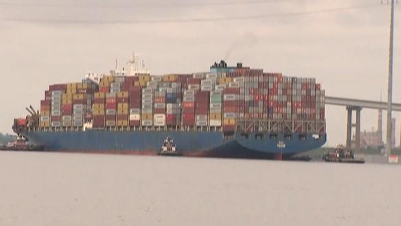 SLIDESHOW: Up-close photos of damage to Dali as ship leaves Key Bridge ...