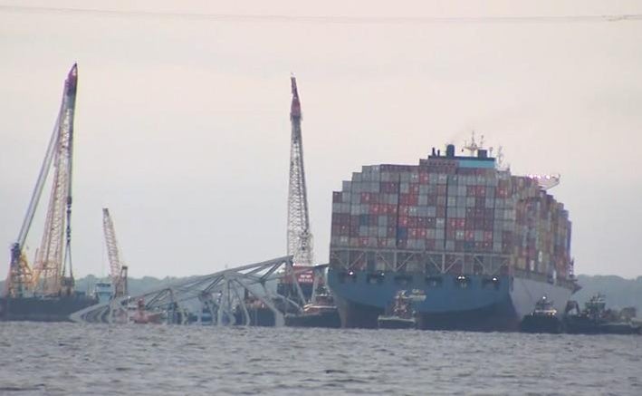 SLIDESHOW: Up-close photos of damage to Dali as ship leaves Key Bridge ...