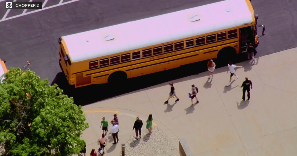 12 children injured after 3 school buses crash on I-55 in Chicago ...