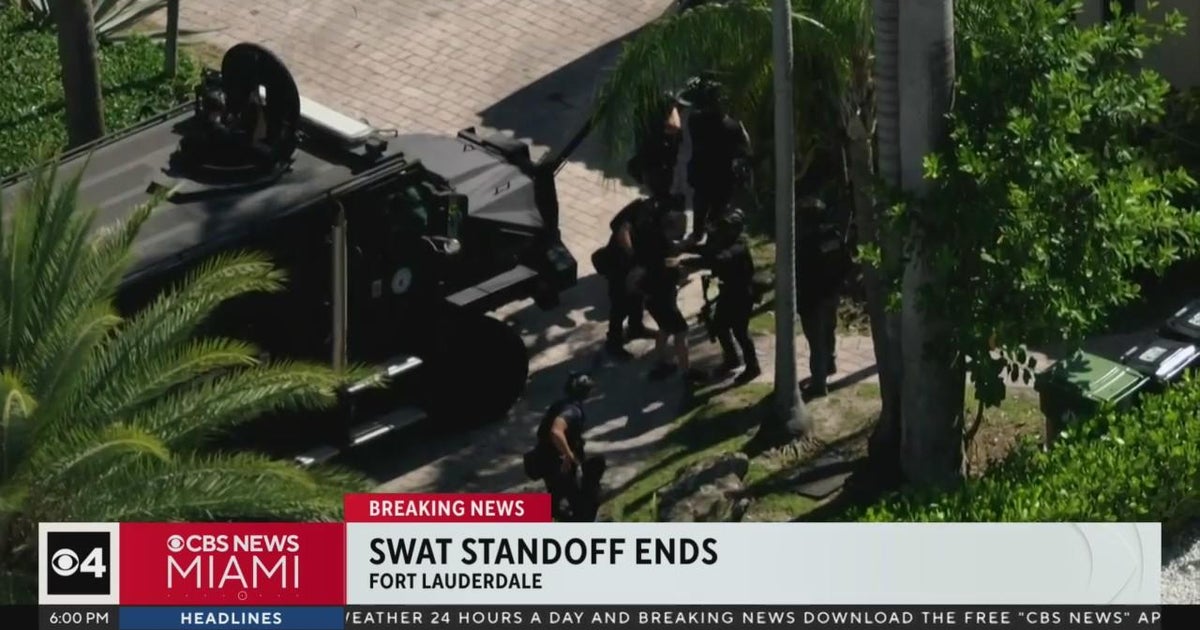 Fort Lauderdale SWAT standoff ends with arrest - CBS Miami