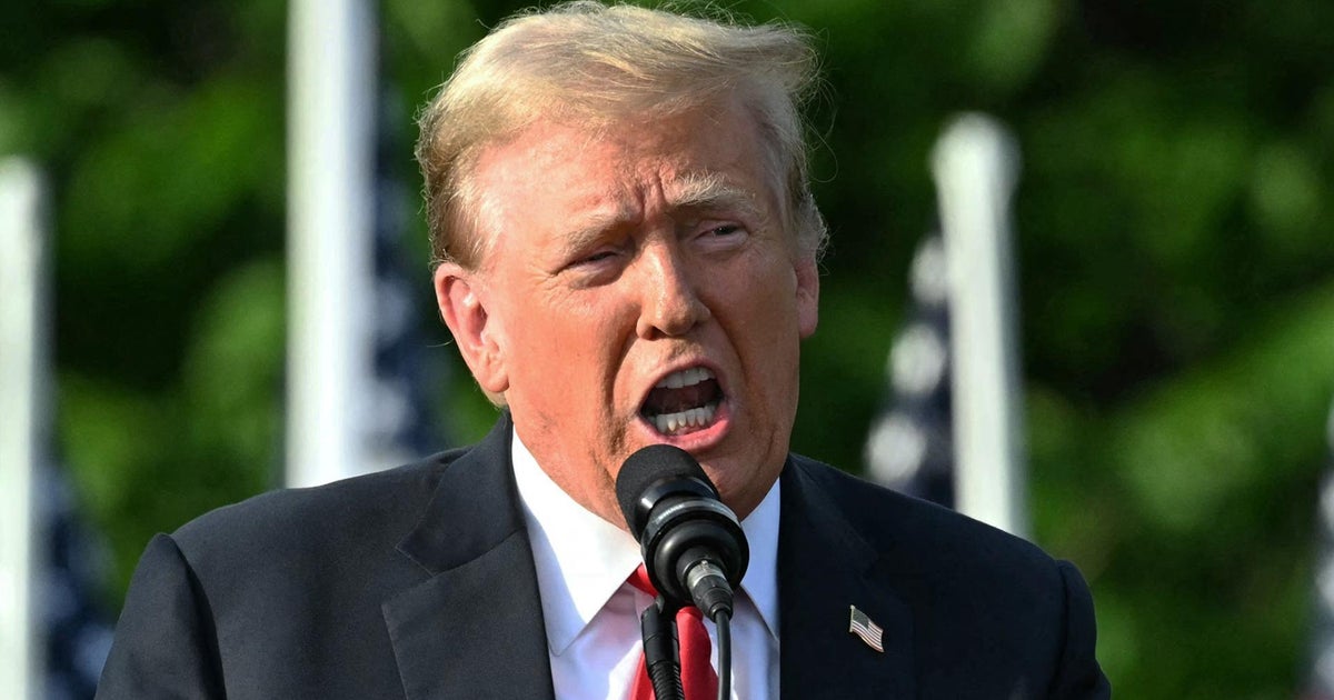 Why Trump is campaigning in the Bronx - CBS News