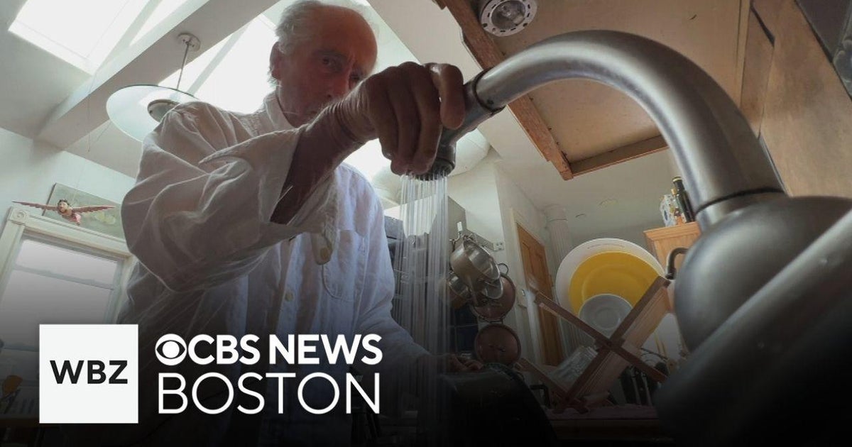 Somerville residents hit with skyrocketing water bills - CBS Boston