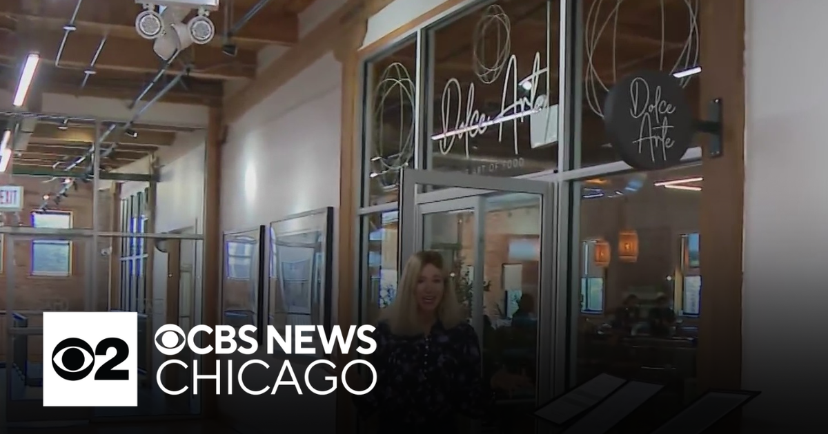 Jackie Kostek vs. Door - CBS Chicago
