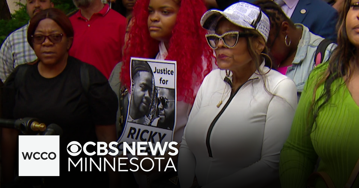 Ricky Cobb II's family furious over decision to drop charges against ...