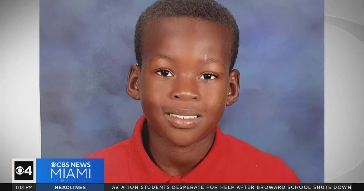 Police continue to investigate how boy ended up in Broward pool - CBS Miami