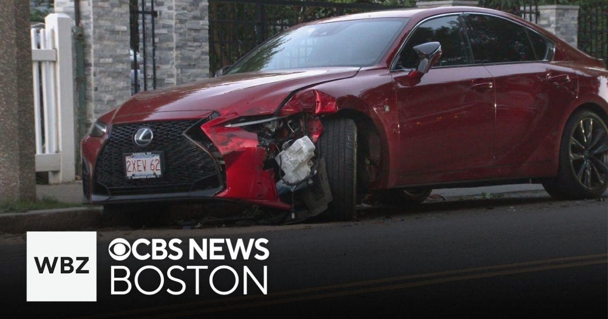 Boston police seek driver who hit more than a dozen parked cars during ...