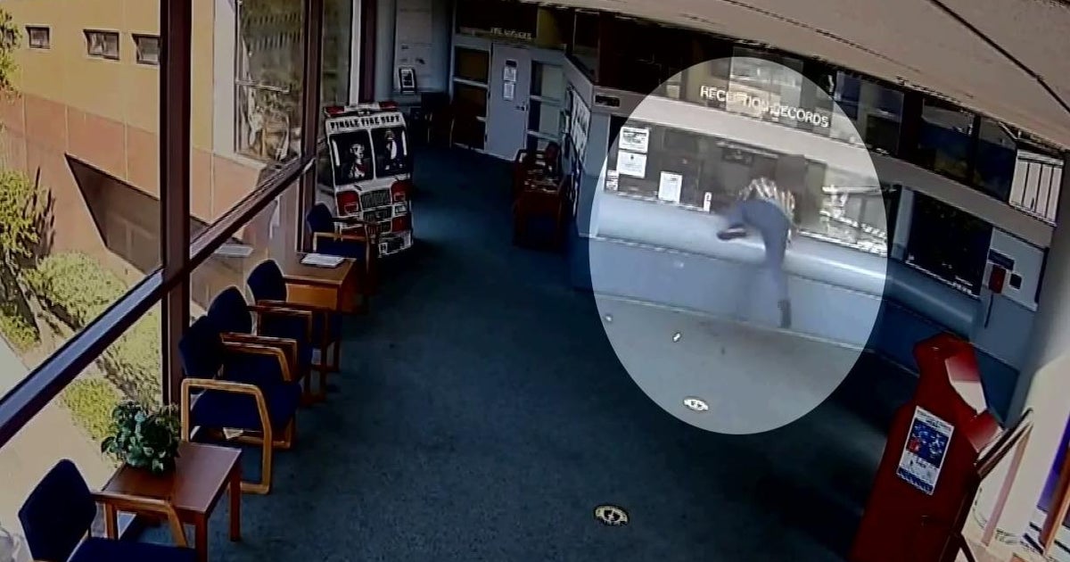 Man arrested after attacking Pinole police clerk at station - CBS San ...