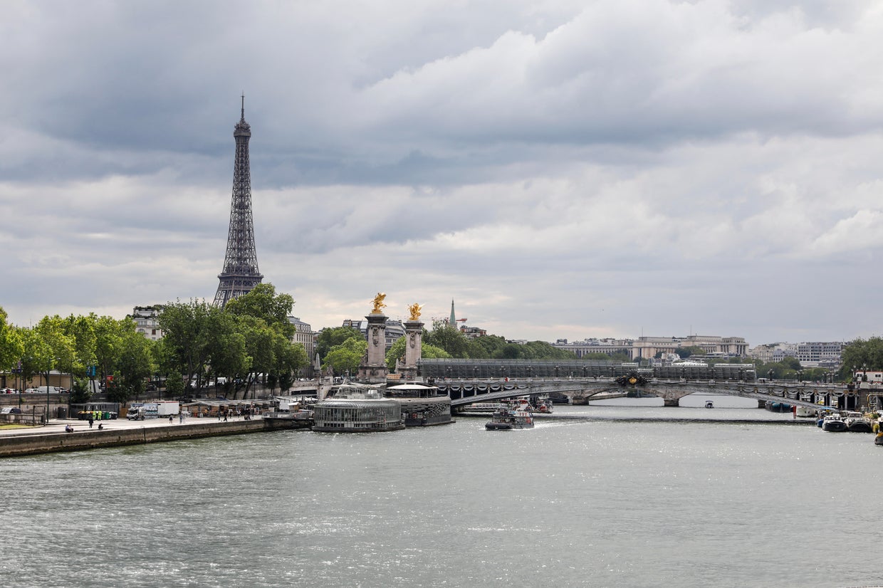 Parisians threaten to poop in Seine River to protest sewage ...