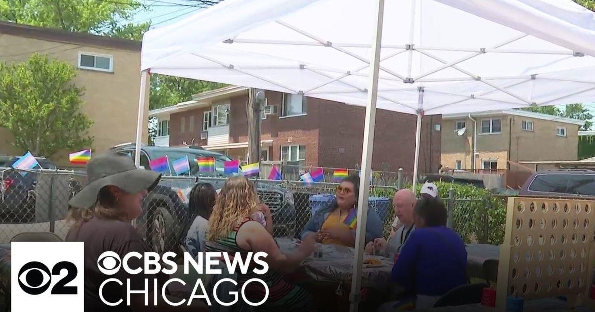 Safe haven on Chicago's North Side for LGBTQ+ youth - CBS Chicago